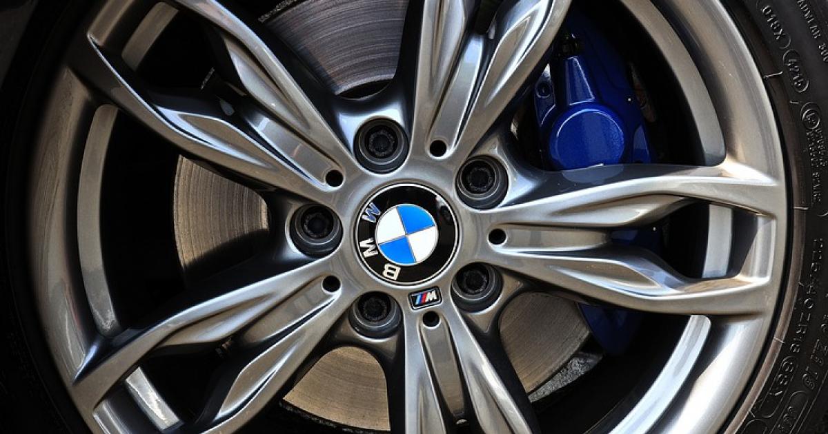 Jak vyměnit kolo u automobilu | jaktak.cz